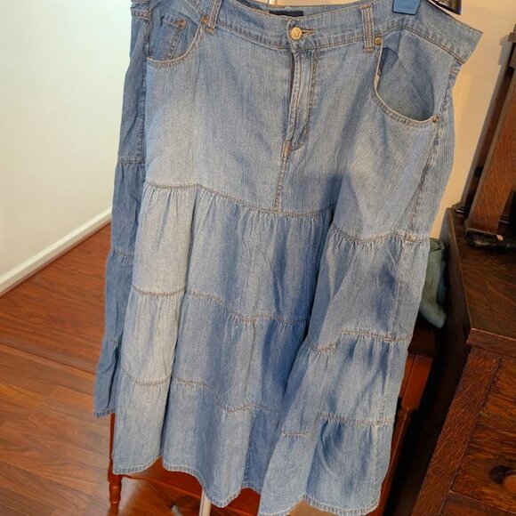 Avenue Blues | Skirts | Avenue Blues Tiered Denim Skirt Pockets Plus ...